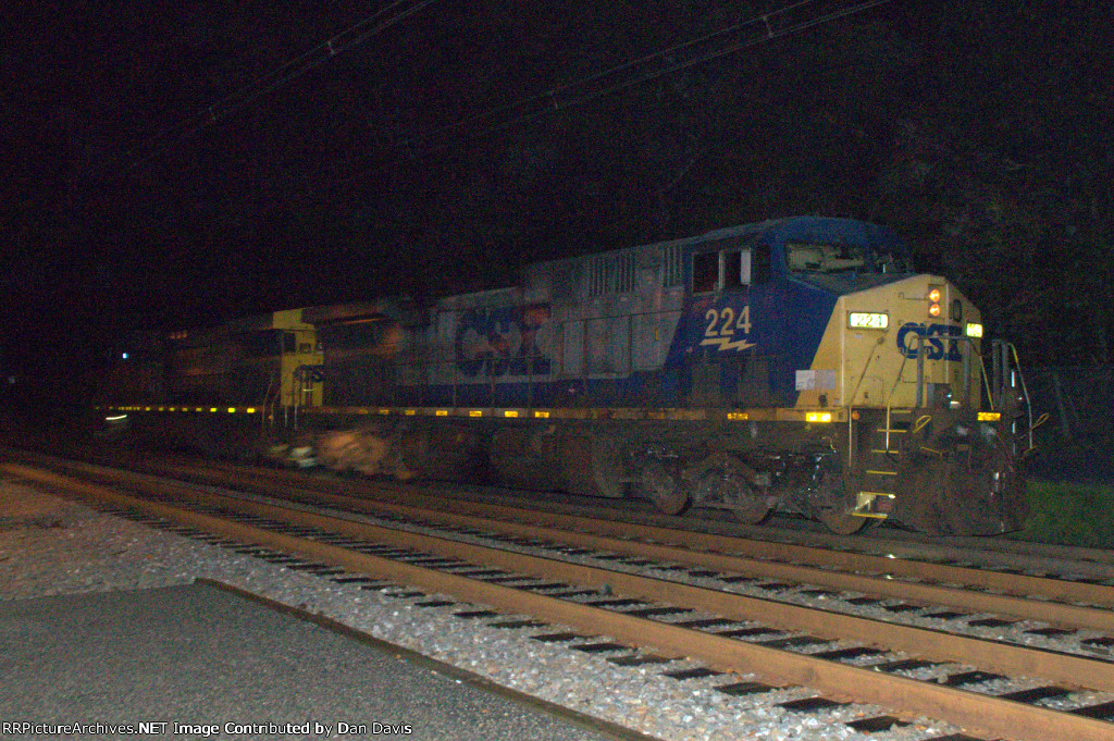 CSX AC44CW 224 trails on X798